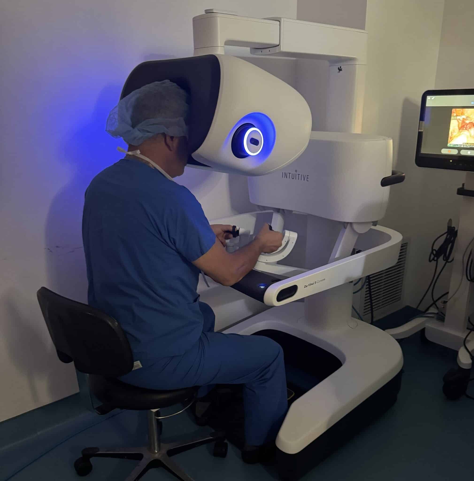 Pascack Valley Medical Center Acquires State-of-the-Art da Vinci 5 ...